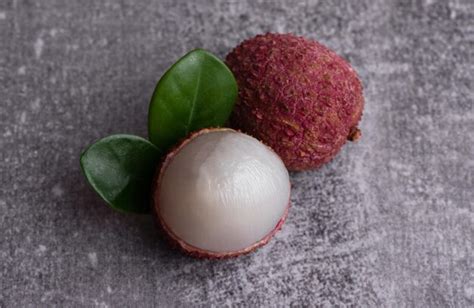 Premium Photo Fresh Ripe Lychee Fruit Tropical Fruit Summer In Thailand