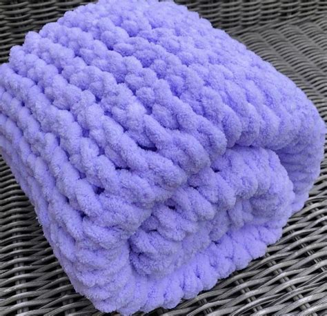 Плед з плюшевою пряжі — ціна 649 грн у каталозі Пледи Купити товари для дому та побуту за