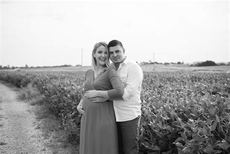 Autumn Maternity James And Abigail Atchison Kansas Chloe Virginia Photography