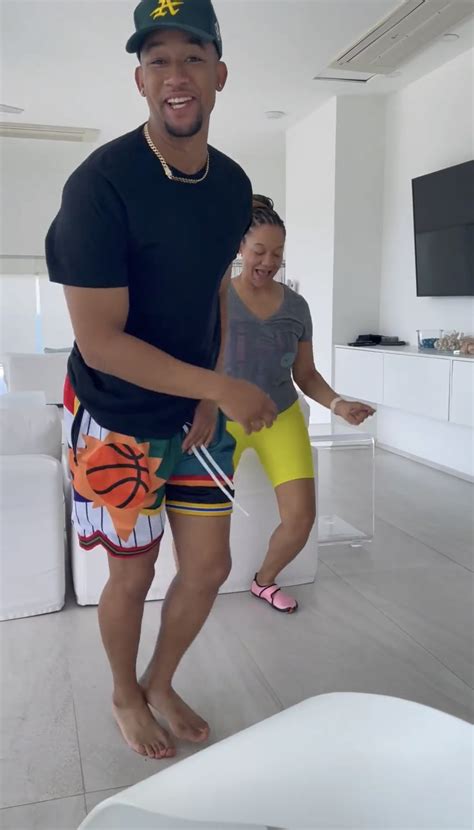 Peyton Alex Smiths Feet