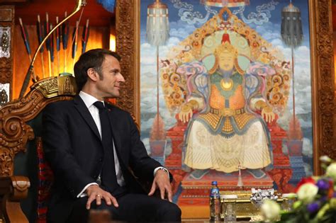 Монгол Франц Улсын Ерөнхийлөгч нар албан ёсны уулзалт хэлэлцээ хийлээ