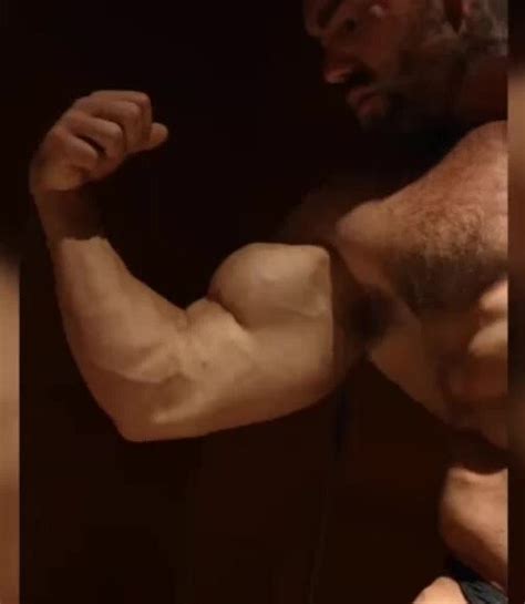 Bodybuilder Daddy Video 5