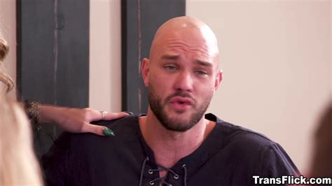 Cliff Invites Gracie For A Mind Blowing Sex