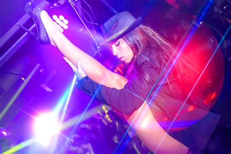 Mature Female Models Deviantart