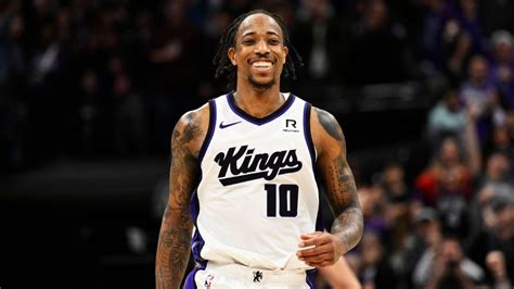 Sacramento Kings Troll Drake Support Demar Derozan Espn
