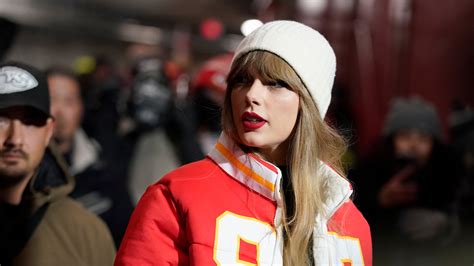 Fake And Explicit Images Of Taylor Swift Started On Chan Study Says The New York Times
