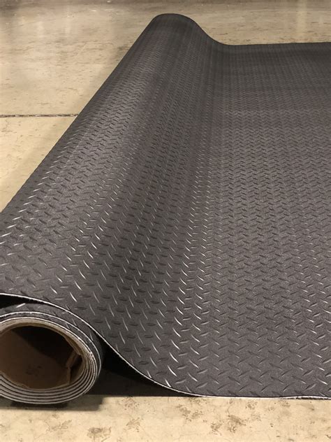 The Benefits Of Installing Diamond Plate Vinyl Flooring In Your Home