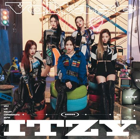 ITZY 1st Japanese Album Voltage 정식 연예인 일본