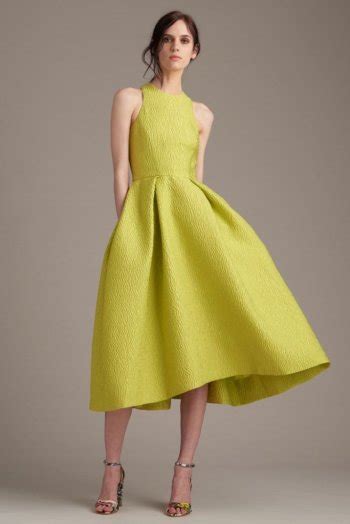 ულამაზესი საბანკეტო კაბები რა არის მოდაში 2016 წელს