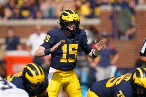Alan Bowman Is Second Michigan Qb To Enter Transfer Portal