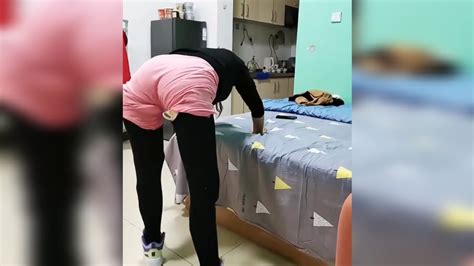 Amputee Lady Trying Hard To Walk With Double Prosthetic Legs Dak