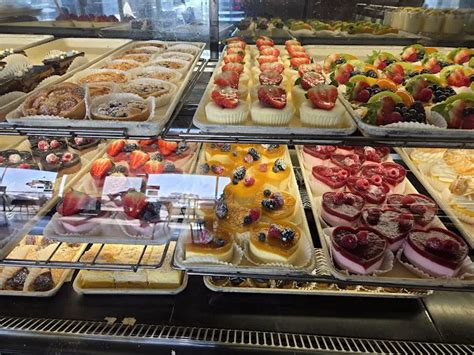 Amys Pastry Montebello Custom Cakes Specialty Cupcakes And Gourmet