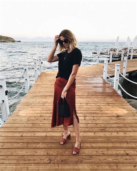 4272k Followers 304 Following 2604 Posts See Instagram Photos And
