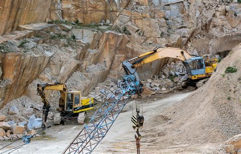 What Is The Main Difference Between Mining And Quarrying