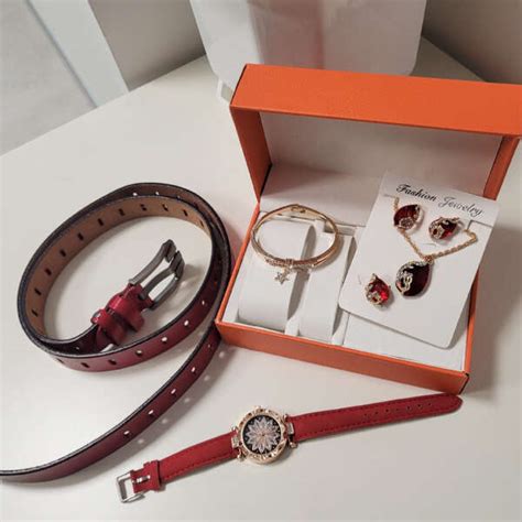 Red Fashion pack - Gewagte und glamouröse Modeaccessoires | dokishop.de