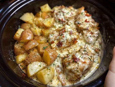Garlic Parmesan Crockpot Chicken And Potatoes With Creamy Herb Sauce