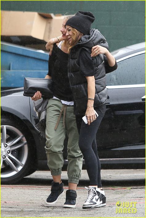 Cameron Diaz Drew Barrymore Sweat It Out At Dance Class Photo Cameron Diaz Drew