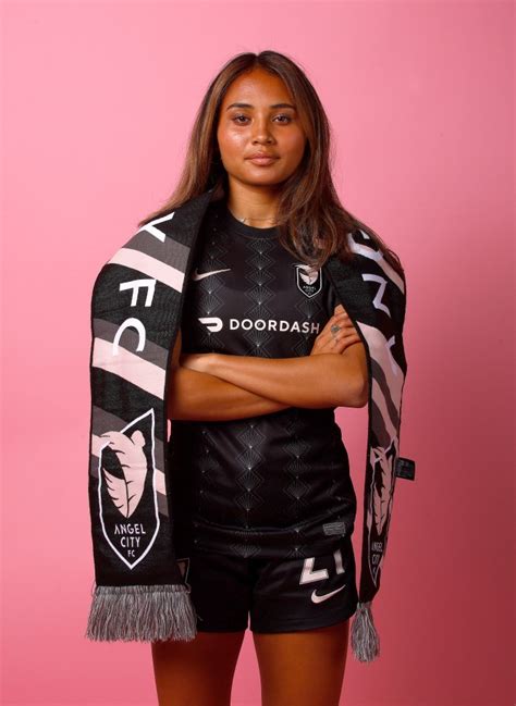 Meet Alyssa Thompson Electric Uswnt Teen Prospect Set To Take Womens
