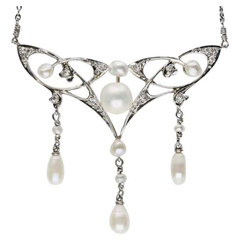 Edwardian Opal And Old Mine Cut Diamond Pendant Necklace In Platinum