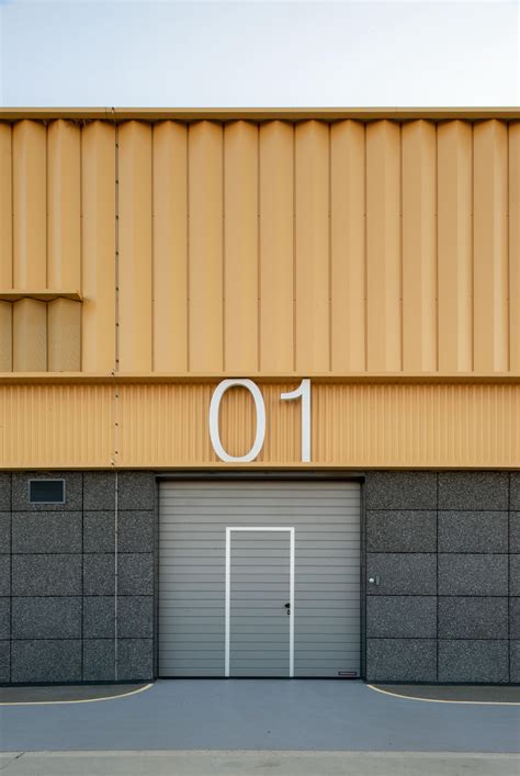 Eneene Arhitectura Iulius Cristea · Aragon Grup Headquarters · Divisare