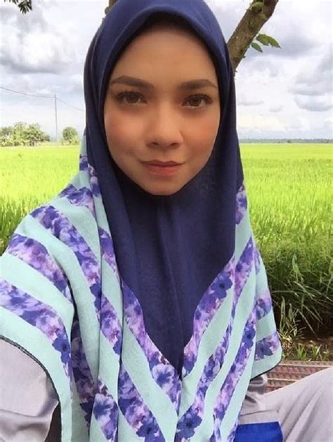 11 Gambar Bertudung Hot Mama Nora Danish Untuk Peminat Nora