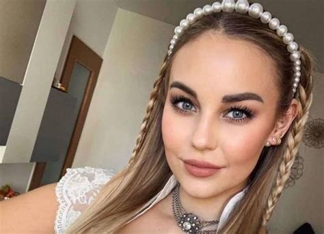 Hot Oktoberfest Girls 37 Pics