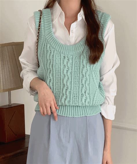 뷔스티에 꽈배기 루즈핏 크롭 레이어드 니트 조끼