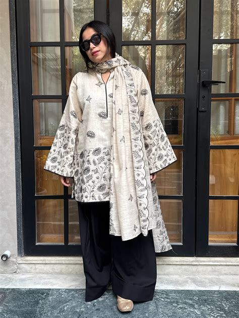 Designer Pakistani Kurta Set For Women And Ethnic Suits Pyoor