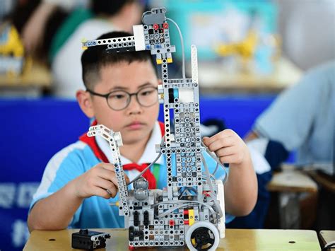 江西学校开展机器人技能提升活动 感受科技魅力 搜狐大视野 搜狐新闻