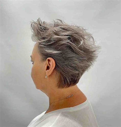 Top 21 Wedge Haircut Ideas For Short And Thin Hair In 2023