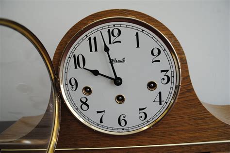 Modern 8 Day Oak Hermle Chiming Mantle Clock Sg Taylor