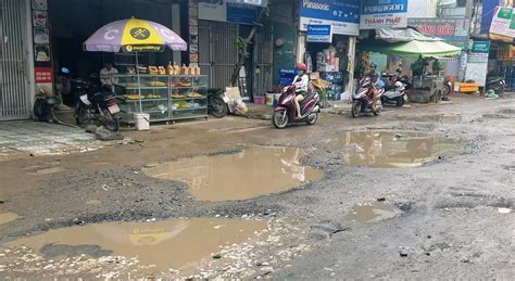 Những đoạn đường nát như tương ở TP Hồ Chí Minh gây khổ cho người dân theNEXTvoz