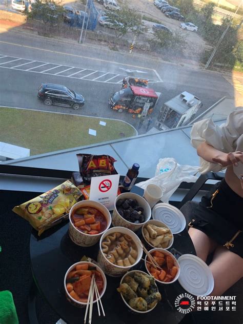 촬영현장에서 커피차 분식차가 연예인서포트에서 최고인 이유는 분식차가 겨울철에 최고의 서포트로 꾸준한 사랑을 받고 있습니다 네이버 블로그