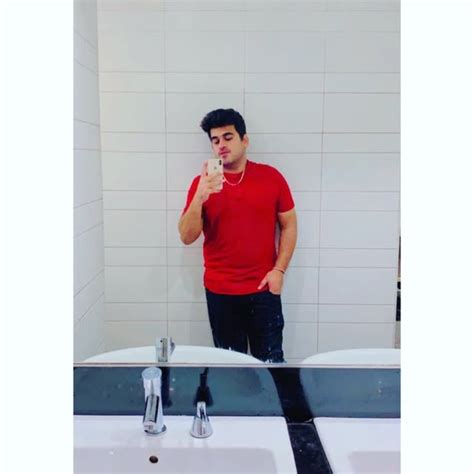 Deepanshu Mehta Mehtae • Threads Say More