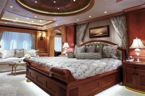 Houseboat Inside 9 Amazing Houseboat Rentals For A Unique Nautical