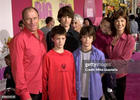 840 Amanda Pays Photos And High Res Pictures Getty Images