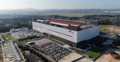 Sk하이닉스 올해 영업익 30조 돌파 전망 나와 삼성전자 반도체와 격차 더 벌어질 듯