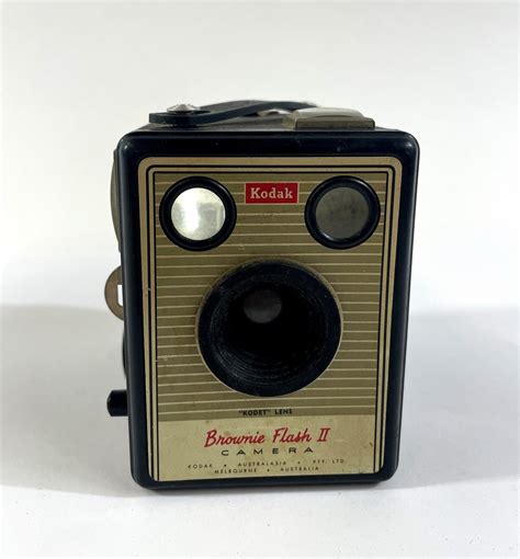 Lot A Vintage Kodak Brownie Flash Ii