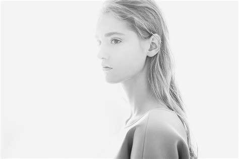 Dominika B Quest Artists Models