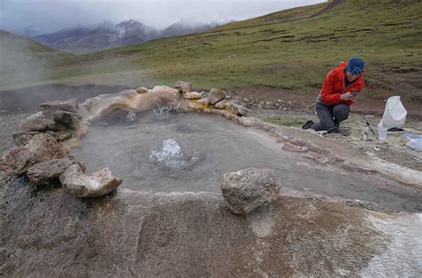 Tectonic Plate Under Tibet May Be Splitting In Two Science Aaas