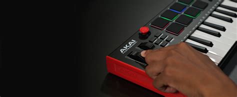 Amazon Com Akai Professional MPK Mini Plus USB MIDI Keyboard Controller With Mini Keys