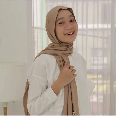 Pashmina Kaos Rayon Basic By Sfgiandra Gaya Hijab Kaos