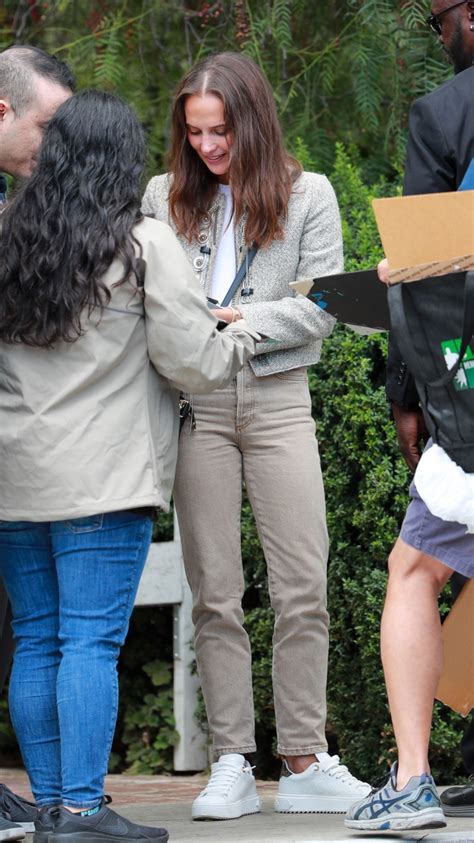 Alicia Vikander Arrives At San Vicente Bungalows In West Hollywood 10