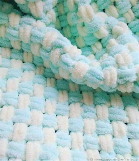 Вязаный Плед Из Ализе Пуффи Файн Фото —