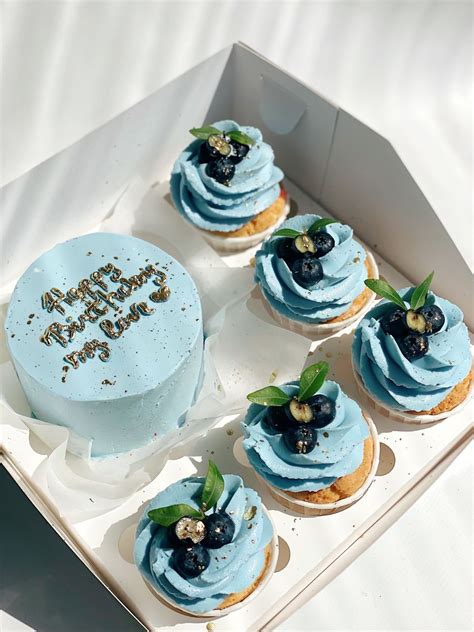 Бенто торт и капкейки Капкейки Мини десерты Торт на день рождения