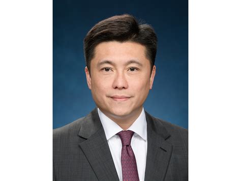 特首辦宣布委任謝振中為新聞統籌專員明日履新 新浪香港