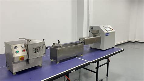 Table Top Water Bath Extrusion Granulation Test Line Hartek China