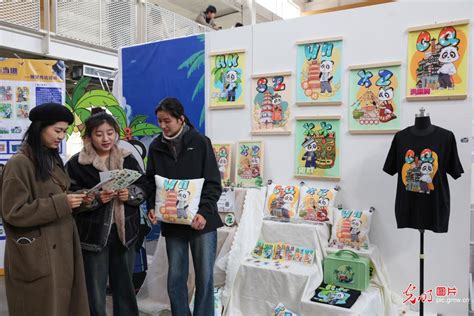光明网 件毕业设计作品面向社会展出 湖北文理学院理工学院