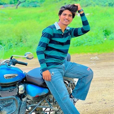 Azeem Khan Azeemkhan082 • Threads Say More