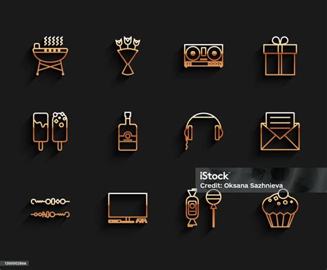 세트 라인 구이 쉬쉬 케밥 비디오 게임 콘솔 바베큐 그릴 롤리팝 머핀 위스키 병 초대 카드와 헤드폰 아이콘 봉투 벡터 Brand Name Video Game에 대한 스톡